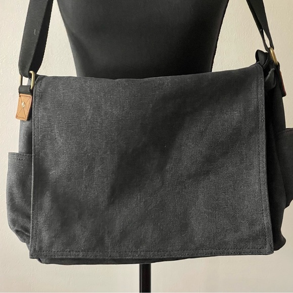 smriti | Bags | Messenger Bag | Poshmark